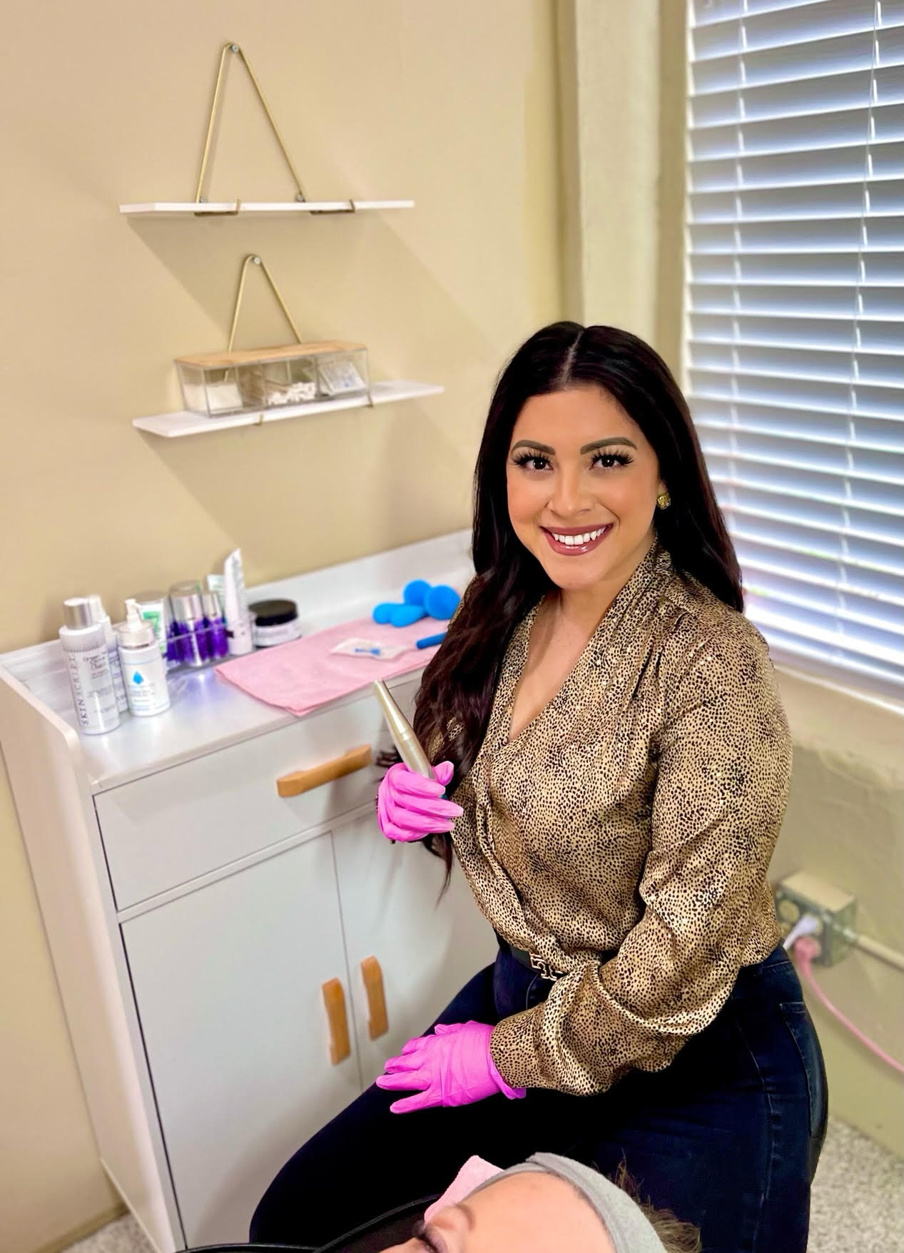 Kueen Esthetique Lash & Skin Care Studio